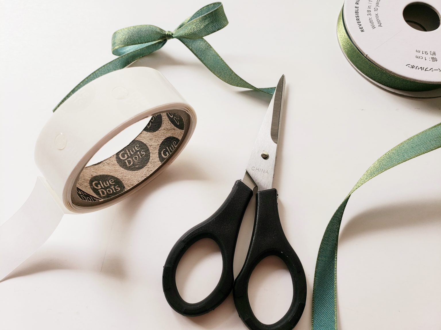 How To Tie A Bow For Cards, Crafts or Gifts - 10 Tips For Tying A ...