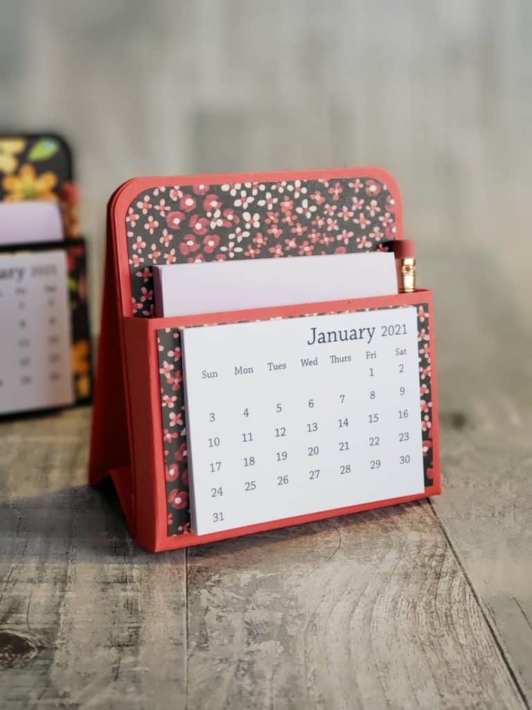 Mini Desk Calendar - Day 3 of 12 Days of DIY Gift Ideas