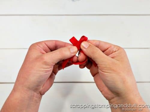Bow Tying Hack For Beginners - No Fail Bow Tying Tip!
